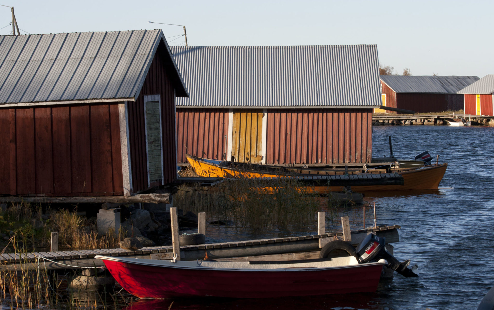 Veneet ja venevajat syyspäivänä, Svedjehamn - Visual Finland