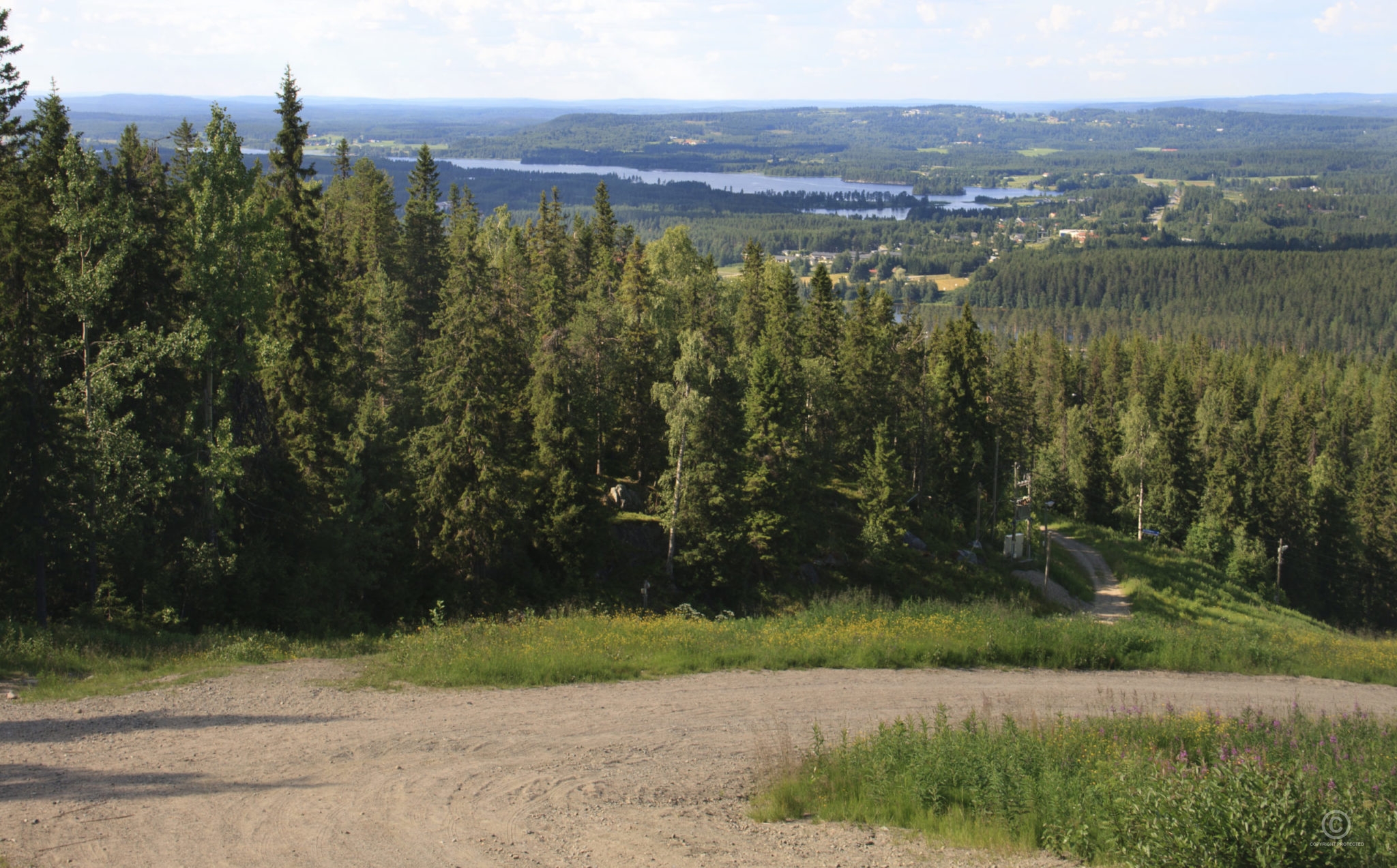 Saariselkä: tunturit sinisessä usvassa - Visual Finland