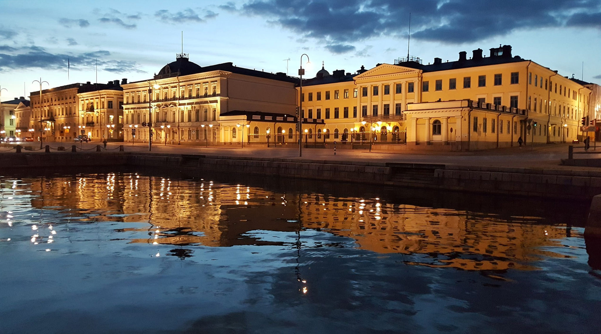 Kaunis Fiskarsin ruukki - kuva kesäpäivältä - Visual Finland