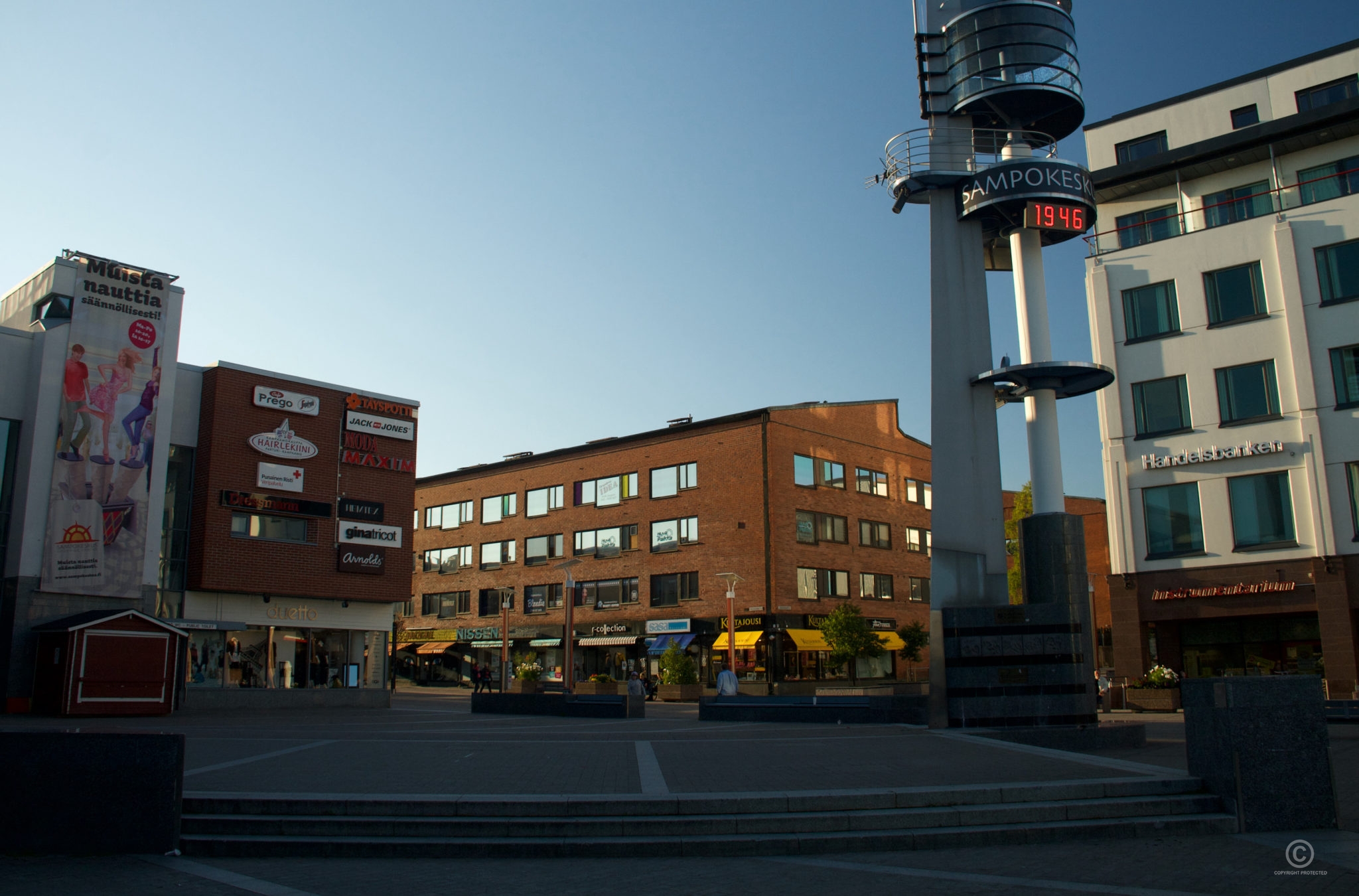 Kuva: Lordi-aukio ja Sampokeskus, Rovaniemi - Visual Finland